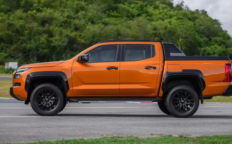 The new 2024 Mitsubishi L200 / Triton