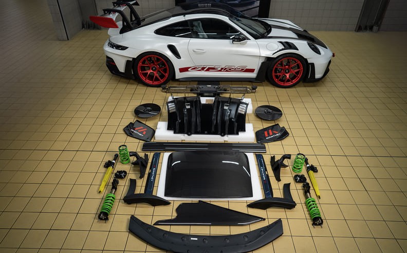 Porsche Abu Dhabi Installs Manthey Kit on 911 GT3 RS