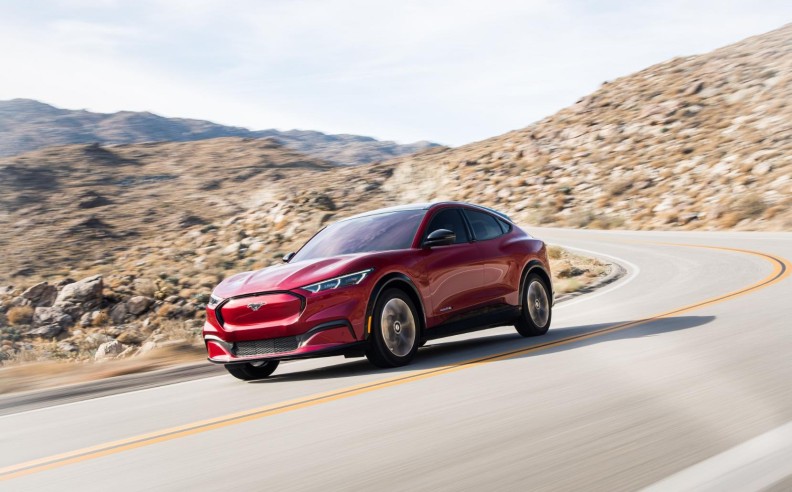 2025 UAE Electric Car Buying Guide and Top EV Picks